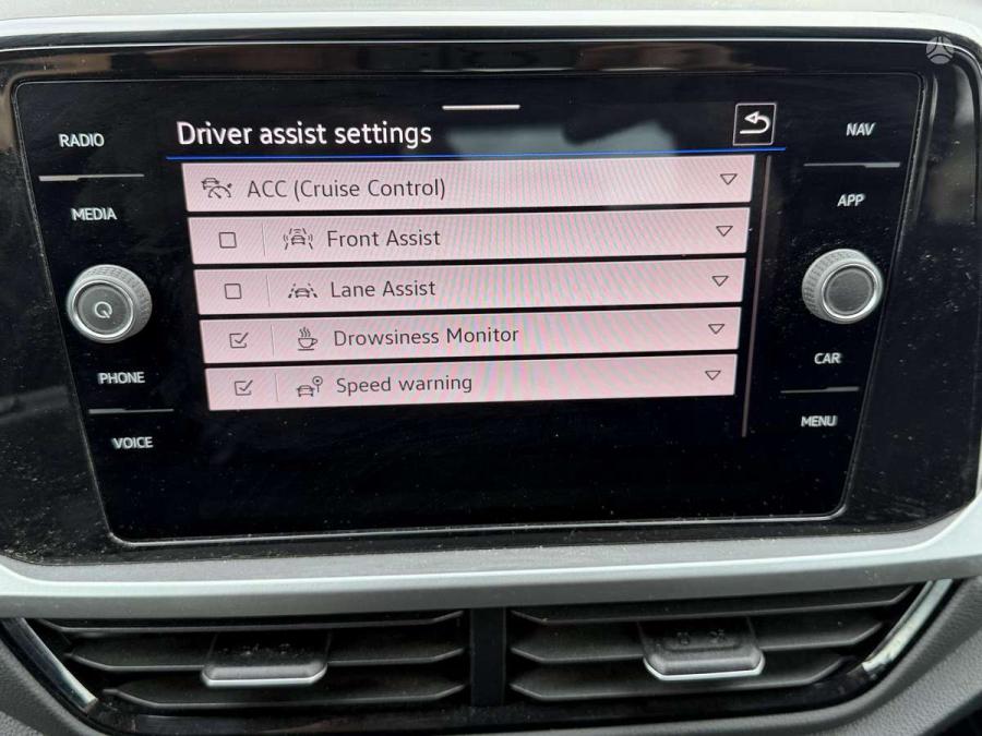 Grey Volkswagen T-Roc 2025 in Kaunas, with an engine capacity of 1.50 L and mileage of 28 thousand km for 14150 €, photo 24 on AUTOMOTO.COM.LV