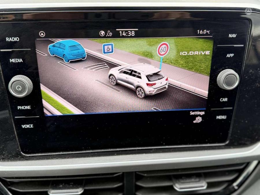 Grey Volkswagen T-Roc 2025 in Kaunas, with an engine capacity of 1.50 L and mileage of 28 thousand km for 14150 €, photo 25 on AUTOMOTO.COM.LV