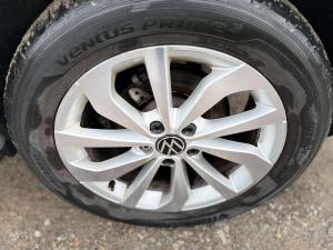 Grey Volkswagen T-Roc 2025 in Kaunas, with an engine capacity of 1.50 L and mileage of 28 thousand km for 14150 €, photo 32 on AUTOMOTO.COM.LV