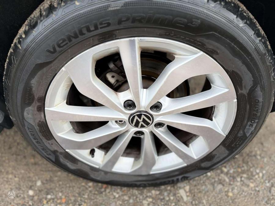 Grey Volkswagen T-Roc 2025 in Kaunas, with an engine capacity of 1.50 L and mileage of 28 thousand km for 14150 €, photo 32 on AUTOMOTO.COM.LV