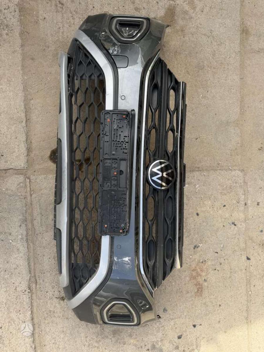 Grey Volkswagen T-Roc 2025 in Kaunas, with an engine capacity of 1.50 L and mileage of 28 thousand km for 14150 €, photo 38 on AUTOMOTO.COM.LV