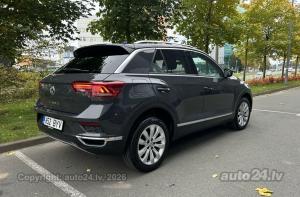 Pelēks Volkswagen T-Roc 2018 Tallina, ar dzinēja tilpumu 1.50 L un nobraukumu 72 tūkst. km par 20000 €, foto 3 vietnē AUTOMOTO.COM.LV