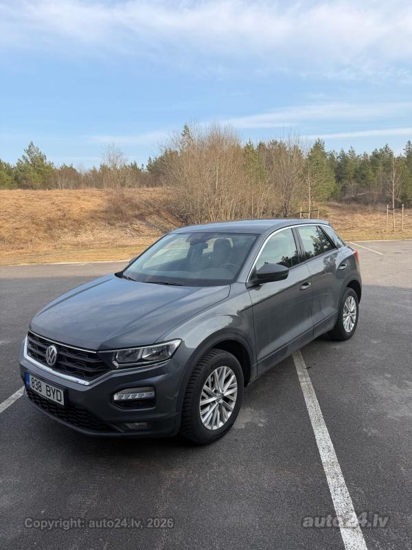 Grey Volkswagen T-Roc 2018 in Tallinn, with an engine capacity of 1.00 L and mileage of 168 thousand km for 13200 €, photo 2 on AUTOMOTO.COM.LV