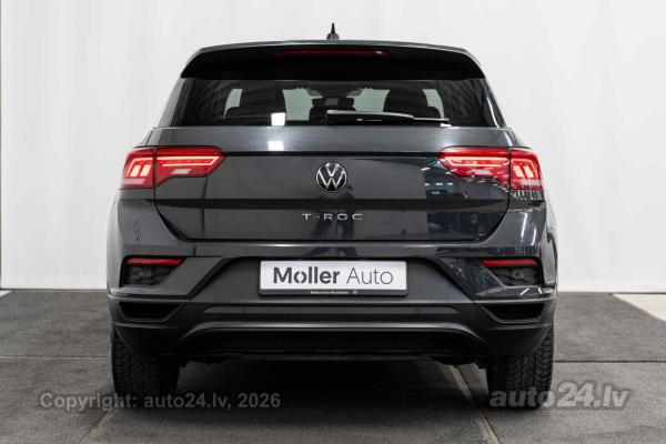 Grey Volkswagen T-Roc 2021 in Tallinn, with an engine capacity of 1.00 L and mileage of 48 thousand km for 13900 €, photo 5 on AUTOMOTO.COM.LV