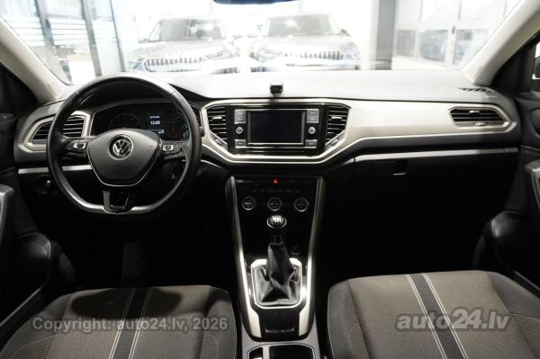 Pelēks Volkswagen T-Roc 2021 Tallina, ar dzinēja tilpumu 1.50 L un nobraukumu 78 tūkst. km par 17500 €, foto 10 vietnē AUTOMOTO.COM.LV