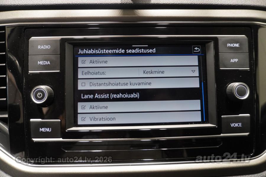 Pelēks Volkswagen T-Roc 2021 Tallina, ar dzinēja tilpumu 1.50 L un nobraukumu 78 tūkst. km par 17500 €, foto 18 vietnē AUTOMOTO.COM.LV