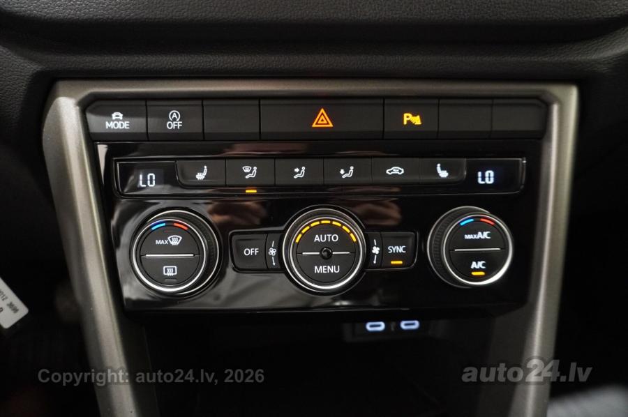 Pelēks Volkswagen T-Roc 2021 Tallina, ar dzinēja tilpumu 1.50 L un nobraukumu 78 tūkst. km par 17500 €, foto 19 vietnē AUTOMOTO.COM.LV