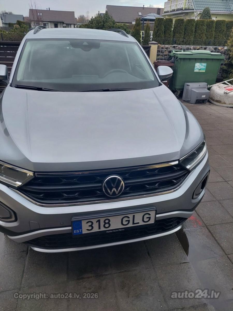 Grey Volkswagen T-Roc 2022 in Parnu, with an engine capacity of 1.50 L and mileage of 34 thousand km for 25990 €, photo 19 on AUTOMOTO.COM.LV