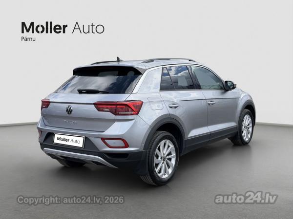 Grey Volkswagen T-Roc 2022 in Parnu, with an engine capacity of 1.50 L and mileage of 35 thousand km for 23900 €, photo 2 on AUTOMOTO.COM.LV