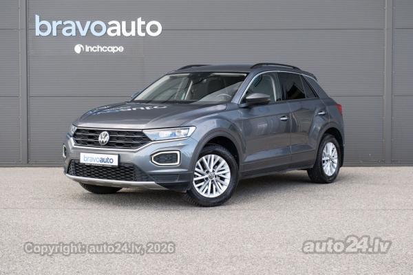 Pelēks Volkswagen T-Roc 2022 Tartu, ar dzinēja tilpumu 1.50 L un nobraukumu 49 tūkst. km par 21900 €, foto 1 vietnē AUTOMOTO.COM.LV