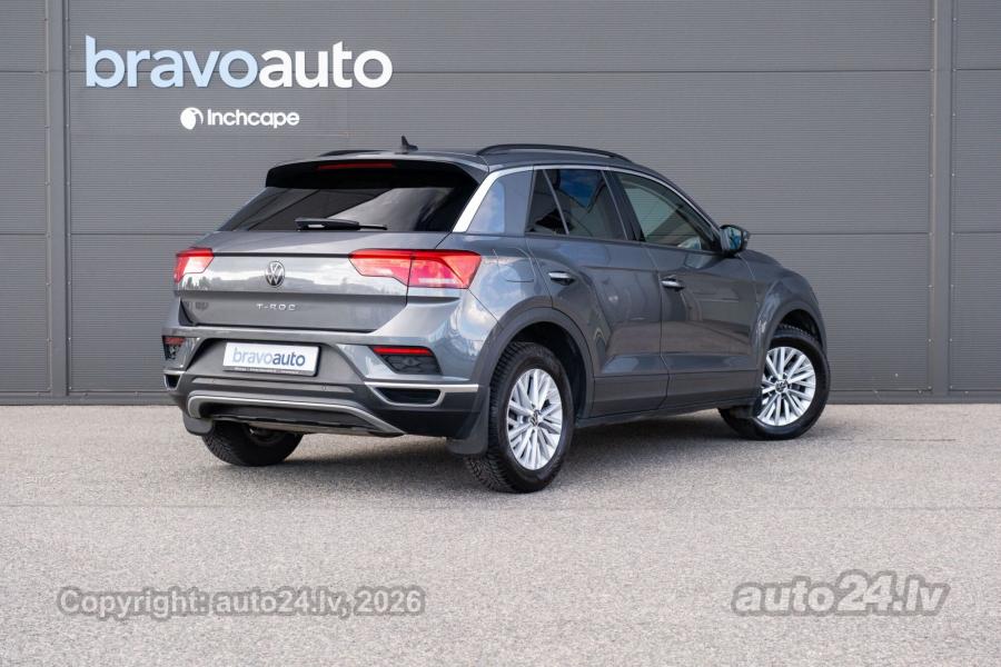 Pelēks Volkswagen T-Roc 2022 Tartu, ar dzinēja tilpumu 1.50 L un nobraukumu 49 tūkst. km par 21900 €, foto 9 vietnē AUTOMOTO.COM.LV