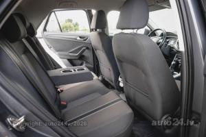 Pelēks Volkswagen T-Roc 2022 Tartu, ar dzinēja tilpumu 1.50 L un nobraukumu 49 tūkst. km par 21900 €, foto 15 vietnē AUTOMOTO.COM.LV