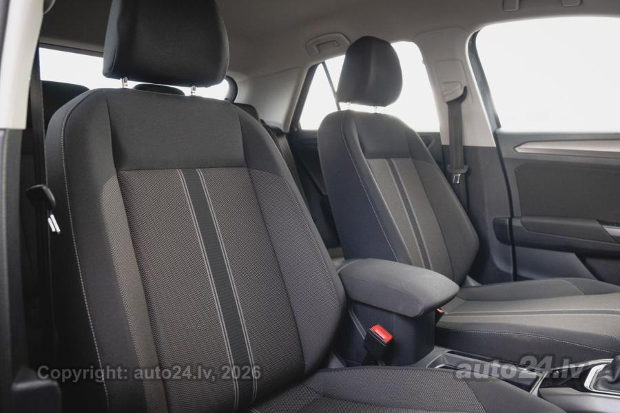 Pelēks Volkswagen T-Roc 2022 Tartu, ar dzinēja tilpumu 1.50 L un nobraukumu 49 tūkst. km par 21900 €, foto 16 vietnē AUTOMOTO.COM.LV