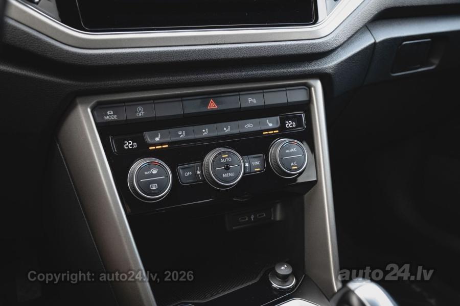 Pelēks Volkswagen T-Roc 2022 Tartu, ar dzinēja tilpumu 1.50 L un nobraukumu 49 tūkst. km par 21900 €, foto 21 vietnē AUTOMOTO.COM.LV