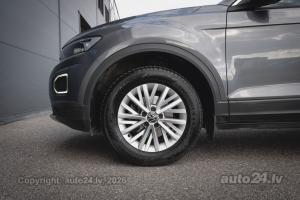 Pelēks Volkswagen T-Roc 2022 Tartu, ar dzinēja tilpumu 1.50 L un nobraukumu 49 tūkst. km par 21900 €, foto 27 vietnē AUTOMOTO.COM.LV