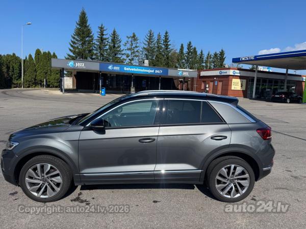 Grey Volkswagen T-Roc 2023 in Tallinn, with an engine capacity of 2.00 L and mileage of 51 thousand km for 22900 €, photo 1 on AUTOMOTO.COM.LV