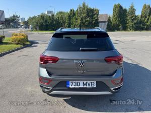 Grey Volkswagen T-Roc 2023 in Tallinn, with an engine capacity of 2.00 L and mileage of 51 thousand km for 22900 €, photo 6 on AUTOMOTO.COM.LV
