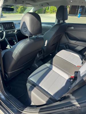 Grey Volkswagen T-Roc 2023 in Tallinn, with an engine capacity of 2.00 L and mileage of 51 thousand km for 22900 €, photo 13 on AUTOMOTO.COM.LV