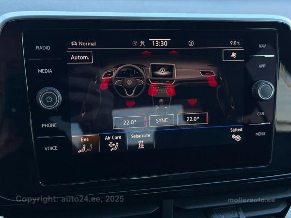 Grey Volkswagen T-Roc 2024 in Parnu, with an engine capacity of 2.00 L and mileage of 14 thousand km for 35900 €, photo 11 on AUTOMOTO.COM.LV