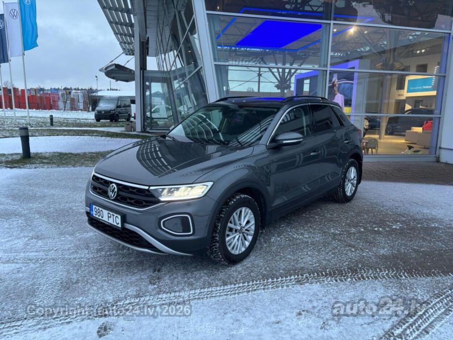 Pelēks Volkswagen T-Roc 2024 Tartu, ar dzinēja tilpumu 1.50 L un nobraukumu 23 tūkst. km par 24500 €, foto 1 vietnē AUTOMOTO.COM.LV