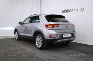 Grey Volkswagen T-Roc 2024 in Tallinn, with an engine capacity of 1.50 L and mileage of 25 thousand km for 25900 €, photo 4 on AUTOMOTO.COM.LV