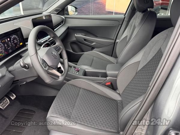 Pelēks Volkswagen T-Roc 2026 Viljandi, ar dzinēja tilpumu 1.50 L un nobraukumu 10 tūkst. km par 39500 €, foto 6 vietnē AUTOMOTO.COM.LV