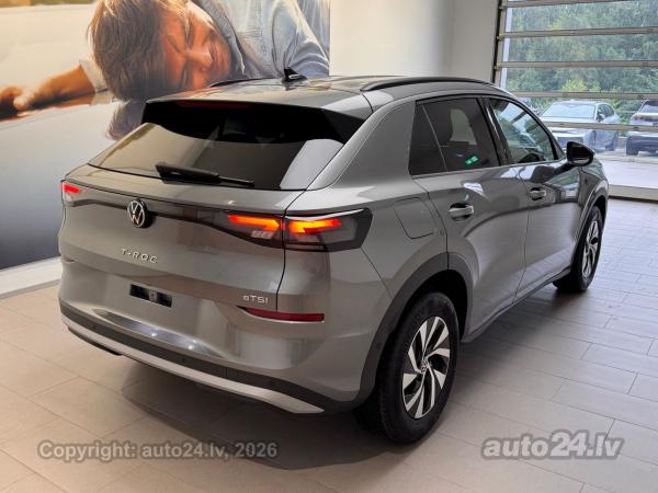 Pelēks Volkswagen T-Roc 2026 Viljandi, ar dzinēja tilpumu 1.50 L un nobraukumu 0 tūkst. km par 29890 €, foto 3 vietnē AUTOMOTO.COM.LV