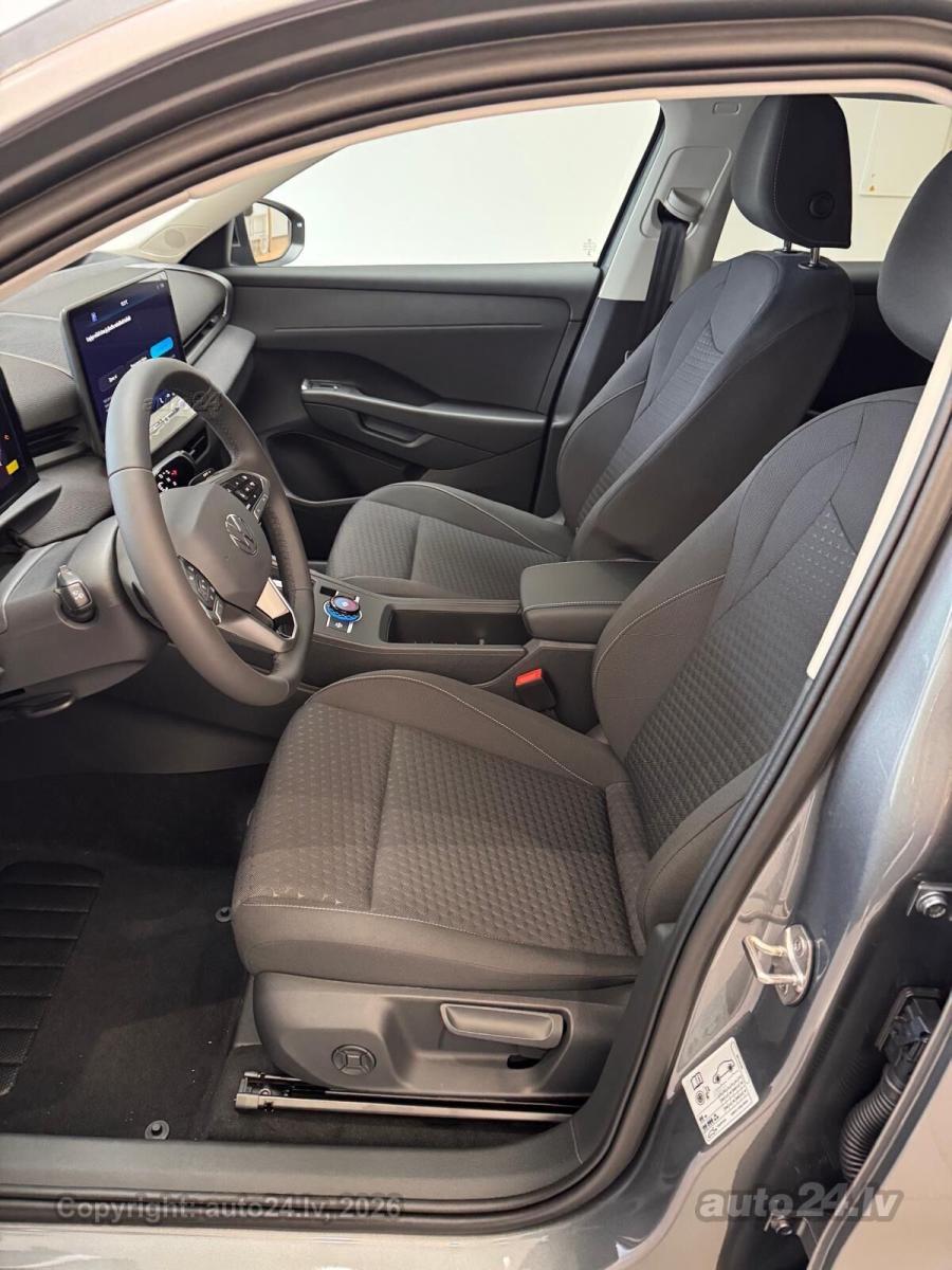 Grey Volkswagen T-Roc 2026 in Viljandi, with an engine capacity of 1.50 L and mileage of 0 thousand km for 27270 €, photo 4 on AUTOMOTO.COM.LV