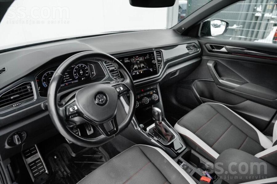 Volkswagen T-Roc 2019 in Riga, with an engine capacity of 1.50 L and mileage of 127 thousand km for 17650 €, photo 21 on AUTOMOTO.COM.LV