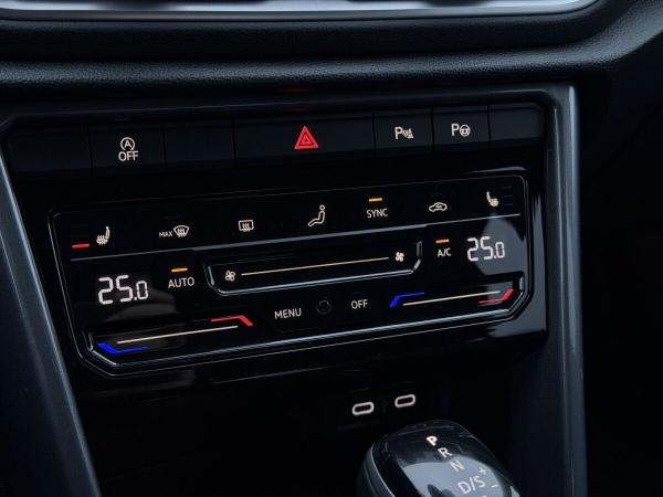 Volkswagen T-Roc 2022 Pērnava, ar dzinēja tilpumu 1.50 L un nobraukumu 19 tūkst. km par 24450 €, foto 11 vietnē AUTOMOTO.COM.LV