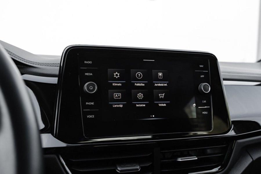 Volkswagen T-Roc 2023 Rīga, ar dzinēja tilpumu 1.50 L un nobraukumu 28 tūkst. km par 24650 €, foto 21 vietnē AUTOMOTO.COM.LV