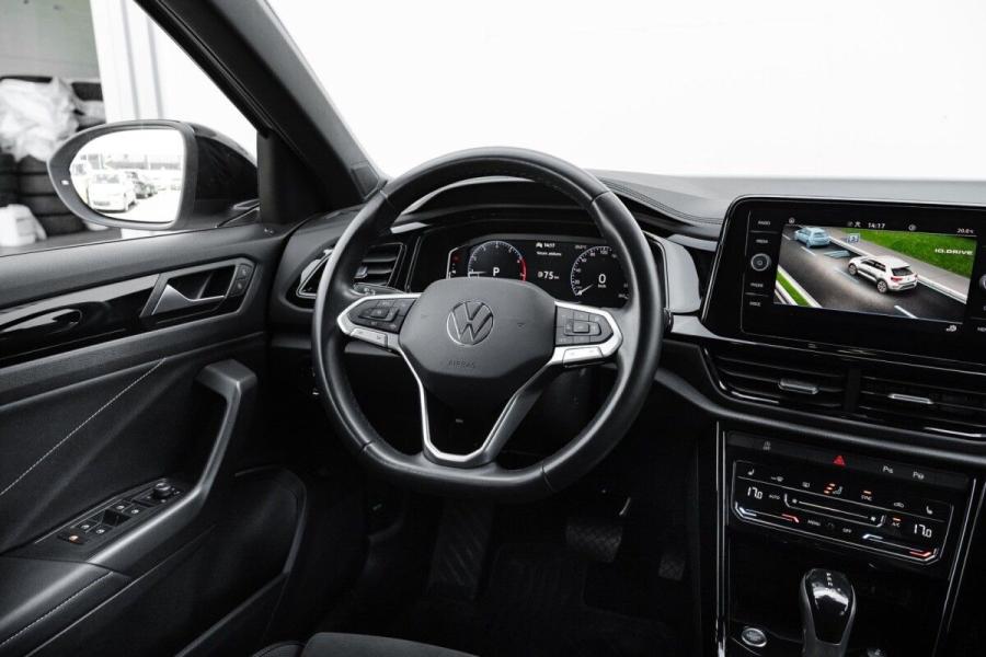 Volkswagen T-Roc 2023 Rīga, ar dzinēja tilpumu 1.50 L un nobraukumu 28 tūkst. km par 24650 €, foto 26 vietnē AUTOMOTO.COM.LV