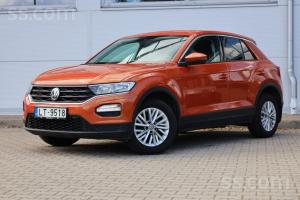 Orange Volkswagen T-Roc 2018 in Riga, with an engine capacity of 1.50 L and mileage of 248 thousand km for 9995 €, photo  on AUTOMOTO.COM.LV