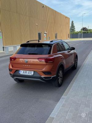 Oranžs Volkswagen T-Roc 2019 Kauņa, ar dzinēja tilpumu 1.50 L un nobraukumu 78 tūkst. km par 18700 €, foto 4 vietnē AUTOMOTO.COM.LV