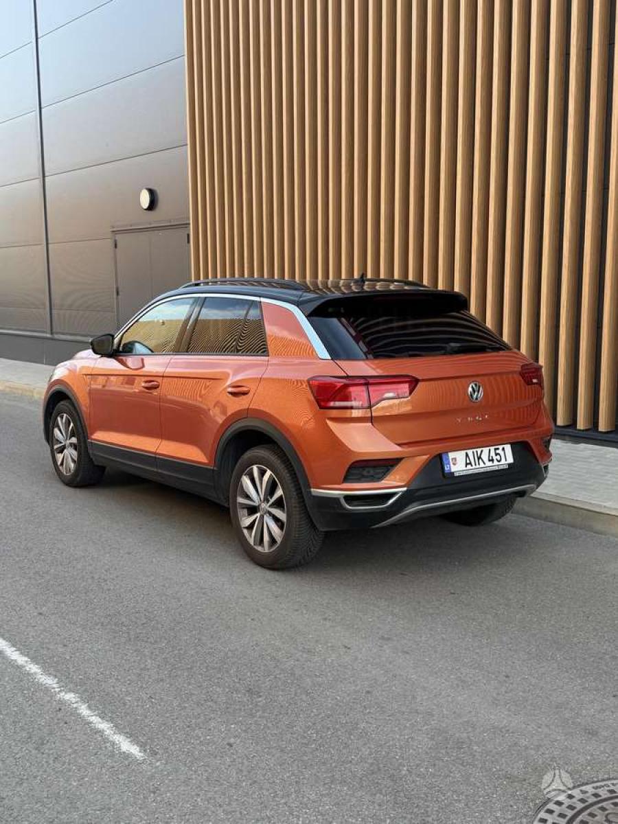 Oranžs Volkswagen T-Roc 2019 Kauņa, ar dzinēja tilpumu 1.50 L un nobraukumu 78 tūkst. km par 18700 €, foto 5 vietnē AUTOMOTO.COM.LV