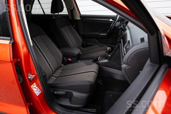 Oranžs Volkswagen T-Roc 2019 Rīga, ar dzinēja tilpumu 2.00 L un nobraukumu 70 tūkst. km par 17950 €, foto 6 vietnē AUTOMOTO.COM.LV