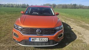 Orange Volkswagen T-Roc 2020 in Liepaja, with an engine capacity of 1.50 L and mileage of 24 thousand km for 19500 €, photo 2 on AUTOMOTO.COM.LV