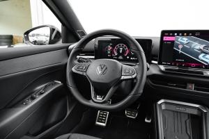 Oranžs Volkswagen T-Roc 2026 Rīga, ar dzinēja tilpumu 1.50 L un nobraukumu 3 tūkst. km par 37500 €, foto 37 vietnē AUTOMOTO.COM.LV