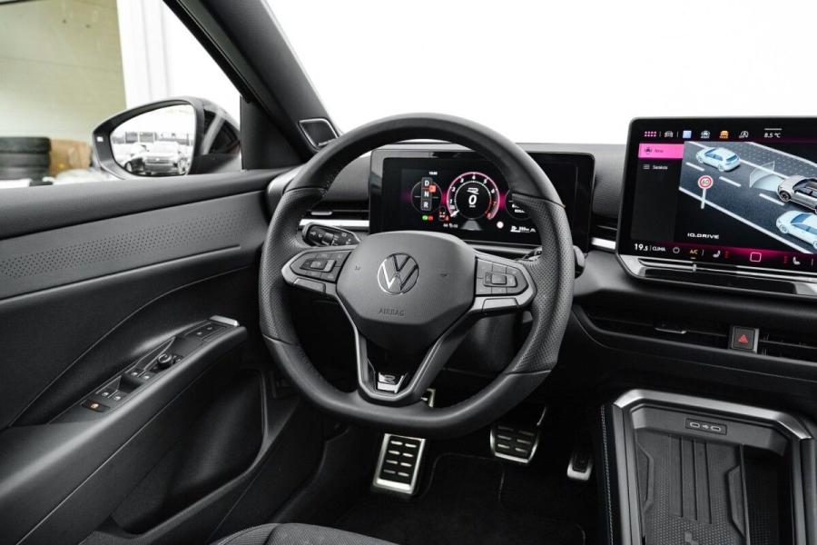Oranžs Volkswagen T-Roc 2026 Rīga, ar dzinēja tilpumu 1.50 L un nobraukumu 3 tūkst. km par 37500 €, foto 37 vietnē AUTOMOTO.COM.LV