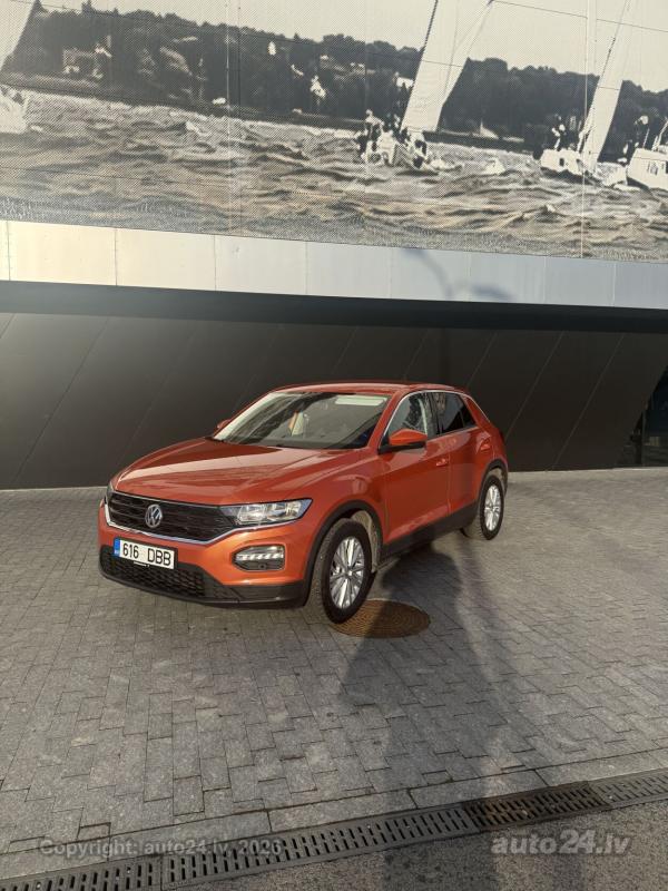 Orange Volkswagen T-Roc 2019 in Tallinn, with an engine capacity of 1.00 L and mileage of 133 thousand km for 13700 €, photo 6 on AUTOMOTO.COM.LV