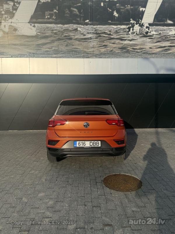 Orange Volkswagen T-Roc 2019 in Tallinn, with an engine capacity of 1.00 L and mileage of 133 thousand km for 13700 €, photo 7 on AUTOMOTO.COM.LV