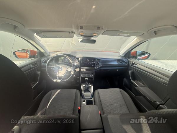 Oranžs Volkswagen T-Roc 2019 Tallina, ar dzinēja tilpumu 1.00 L un nobraukumu 133 tūkst. km par 13700 €, foto 11 vietnē AUTOMOTO.COM.LV