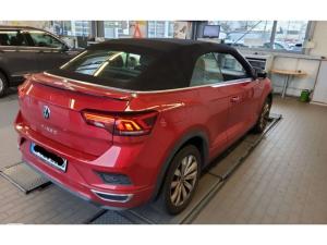 Red Volkswagen T-Roc 2021 in Kaunas, with an engine capacity of 1.50 L and mileage of 39 thousand km for 27014 €, photo 2 on AUTOMOTO.COM.LV