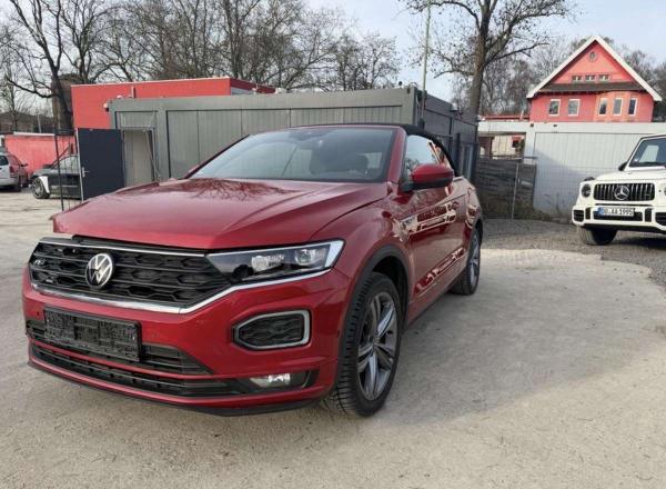 Red Volkswagen T-Roc 2021 in Marijampole, with an engine capacity of 1.50 L and mileage of 60 thousand km for 13300 €, photo 10 on AUTOMOTO.COM.LV