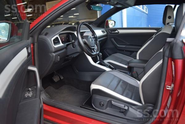Sarkans Volkswagen T-Roc 2021 Rīga, ar dzinēja tilpumu 1.50 L un nobraukumu 27 tūkst. km par 23500 €, foto 3 vietnē AUTOMOTO.COM.LV
