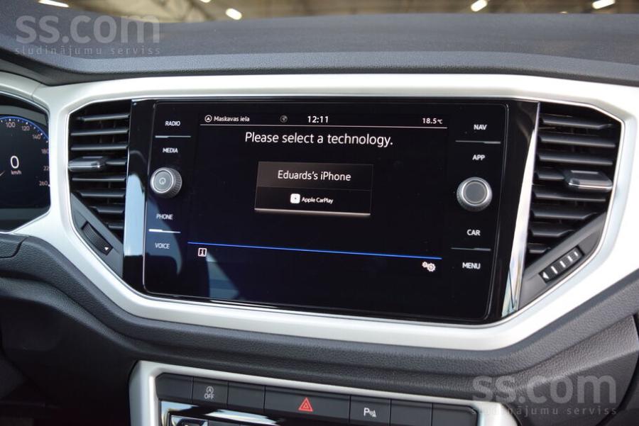 Sarkans Volkswagen T-Roc 2021 Rīga, ar dzinēja tilpumu 1.50 L un nobraukumu 27 tūkst. km par 23500 €, foto 10 vietnē AUTOMOTO.COM.LV