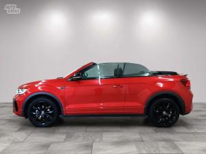 Red Volkswagen T-Roc 2022 in Kaunas, with an engine capacity of 1.50 L and mileage of 40 thousand km for 29532 €, photo 5 on AUTOMOTO.COM.LV