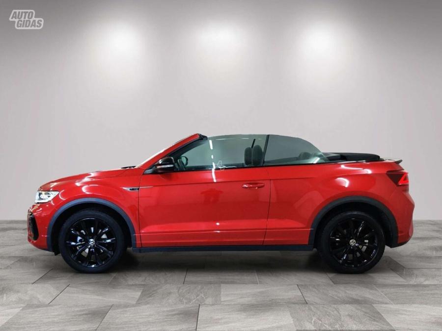 Red Volkswagen T-Roc 2022 in Kaunas, with an engine capacity of 1.50 L and mileage of 40 thousand km for 29532 €, photo 5 on AUTOMOTO.COM.LV