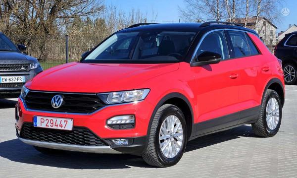 Red Volkswagen T-Roc 2018 in Taurage, with an engine capacity of 1.00 L and mileage of 255 thousand km for 8600 €, photo 3 on AUTOMOTO.COM.LV