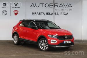 Sarkans Volkswagen T-Roc 2018 Rīga, ar dzinēja tilpumu 1.50 L un nobraukumu 104 tūkst. km par 17990 €, foto 4 vietnē AUTOMOTO.COM.LV